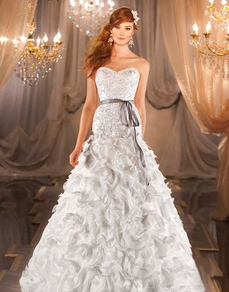 宫廷感华丽婚纱 成为贵族公主不是梦_东方格调婚纱摄影_新浪博客